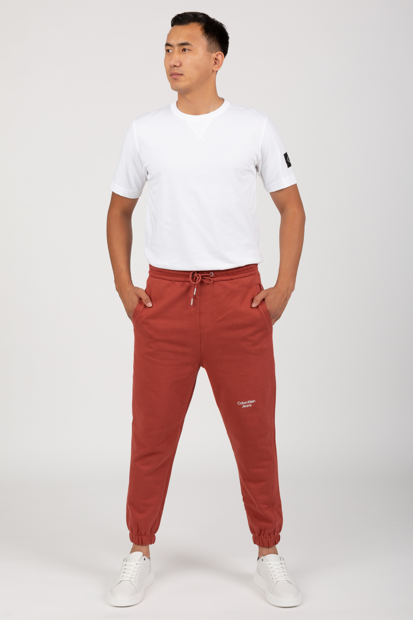 Штаны спортивные STACKED LOGO HWK PANT Calvin Klein Jeans J30J320590 ...