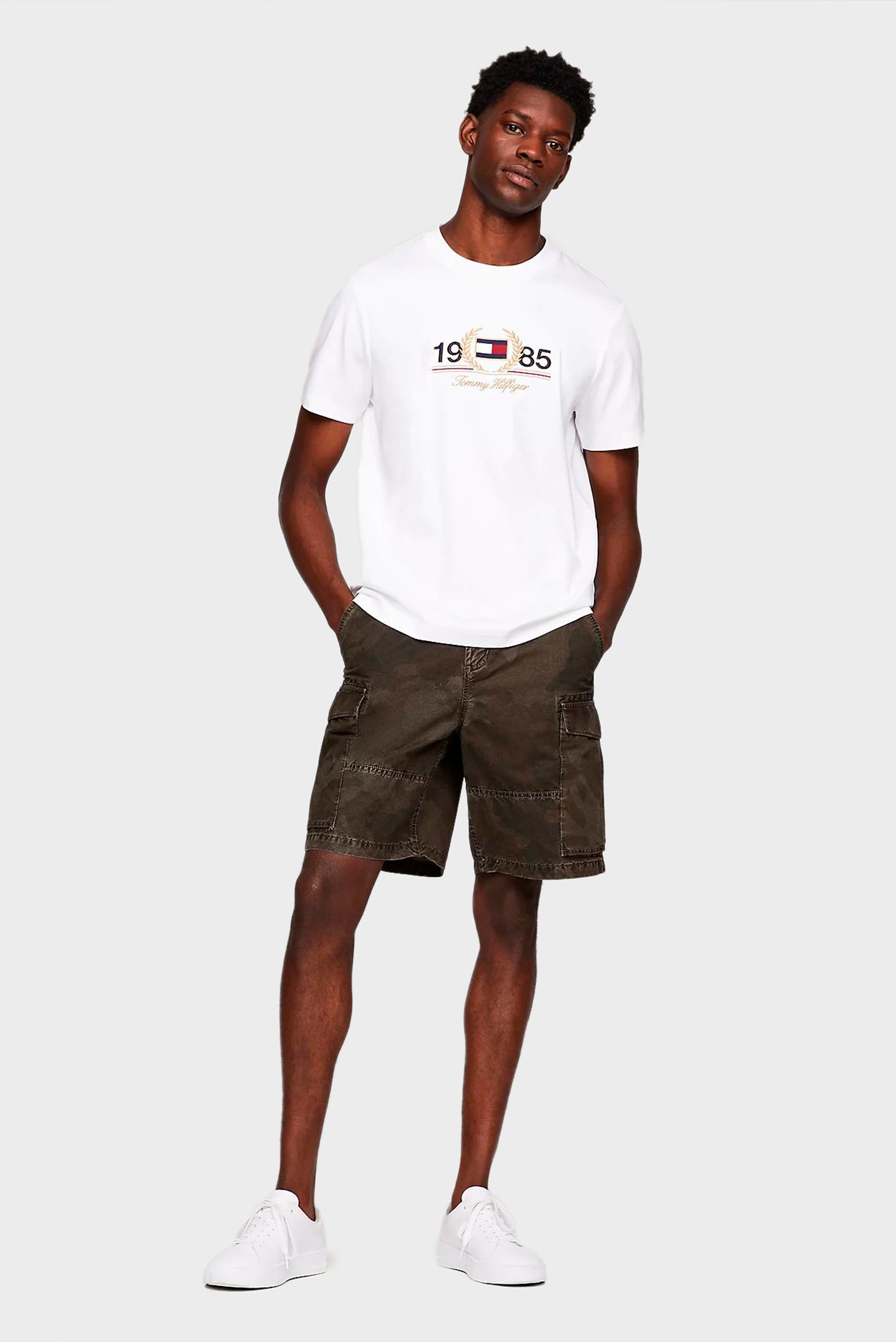 Мужская белая футболка ICON LAUREL TEE Tommy Hilfiger MW0MW34421 — FR Group