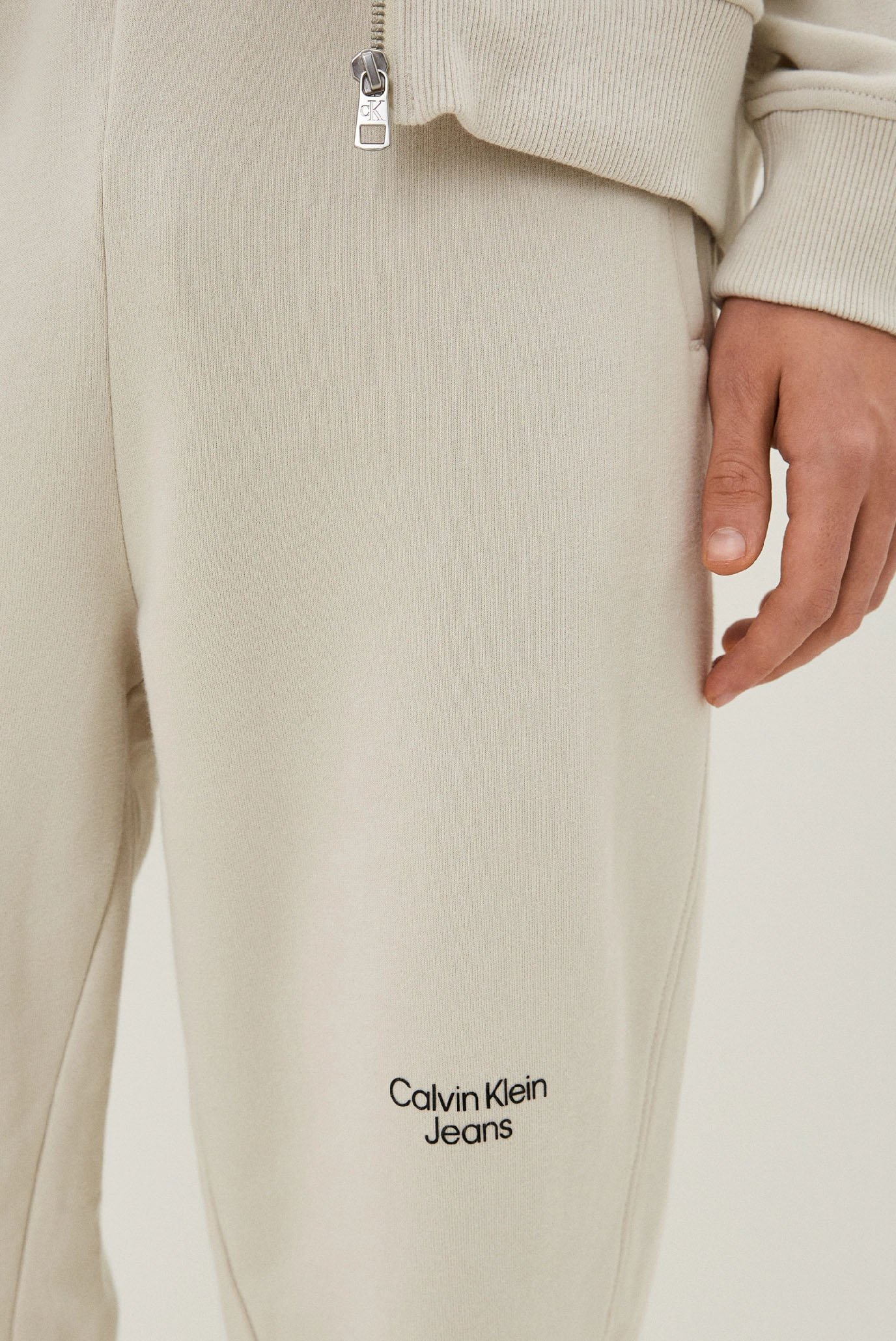 Штаны спортивные STACKED LOGO HWK PANT Calvin Klein Jeans J30J320590 ...